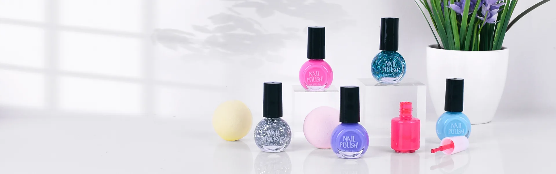 Nail Polish Magic - Vibrant Colors & Styles
